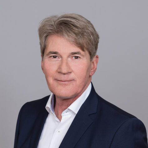 Holding - Becker & Kries